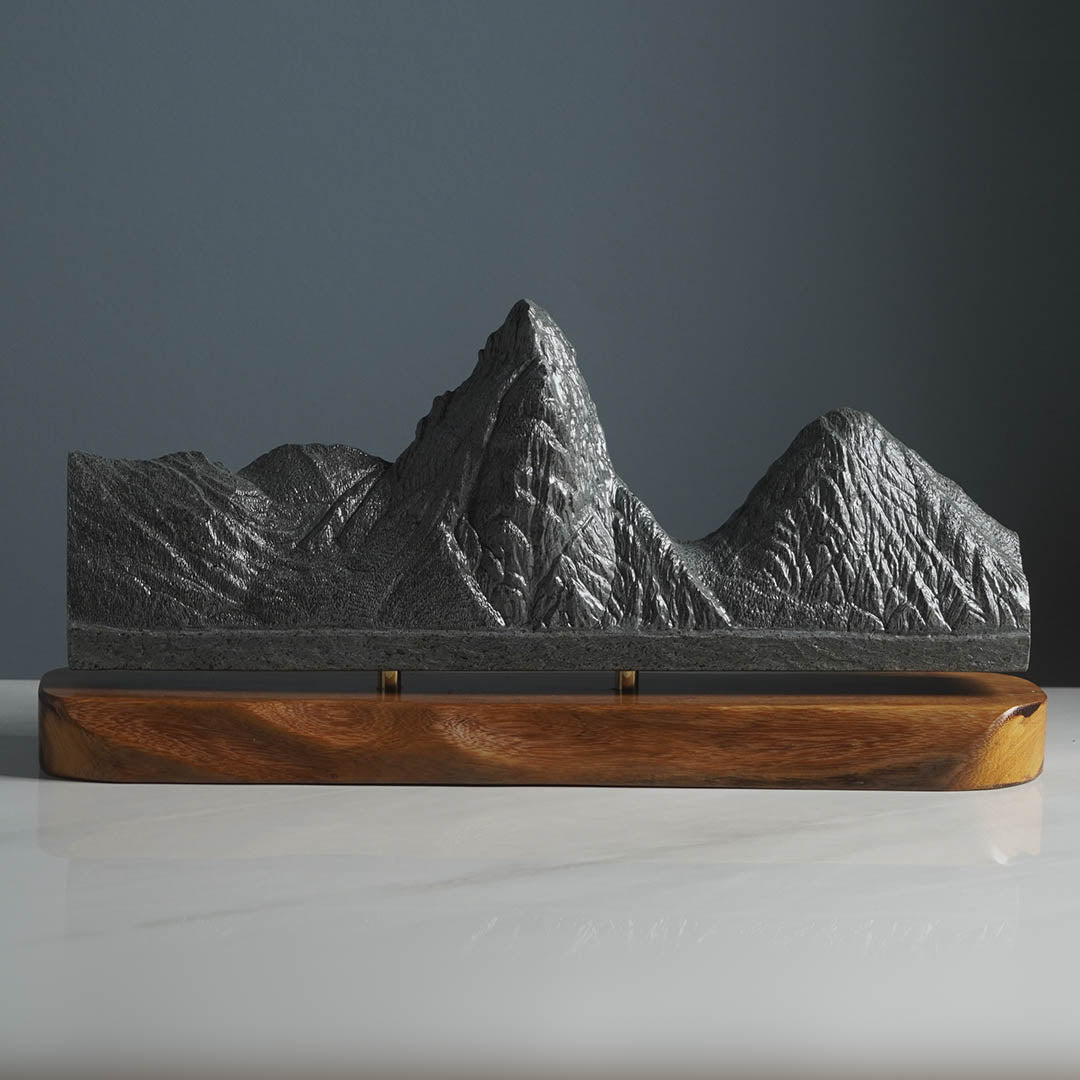 Pitons Sculpture (Soufrière Bay, Saint Lucia) - Sculpted Peaks